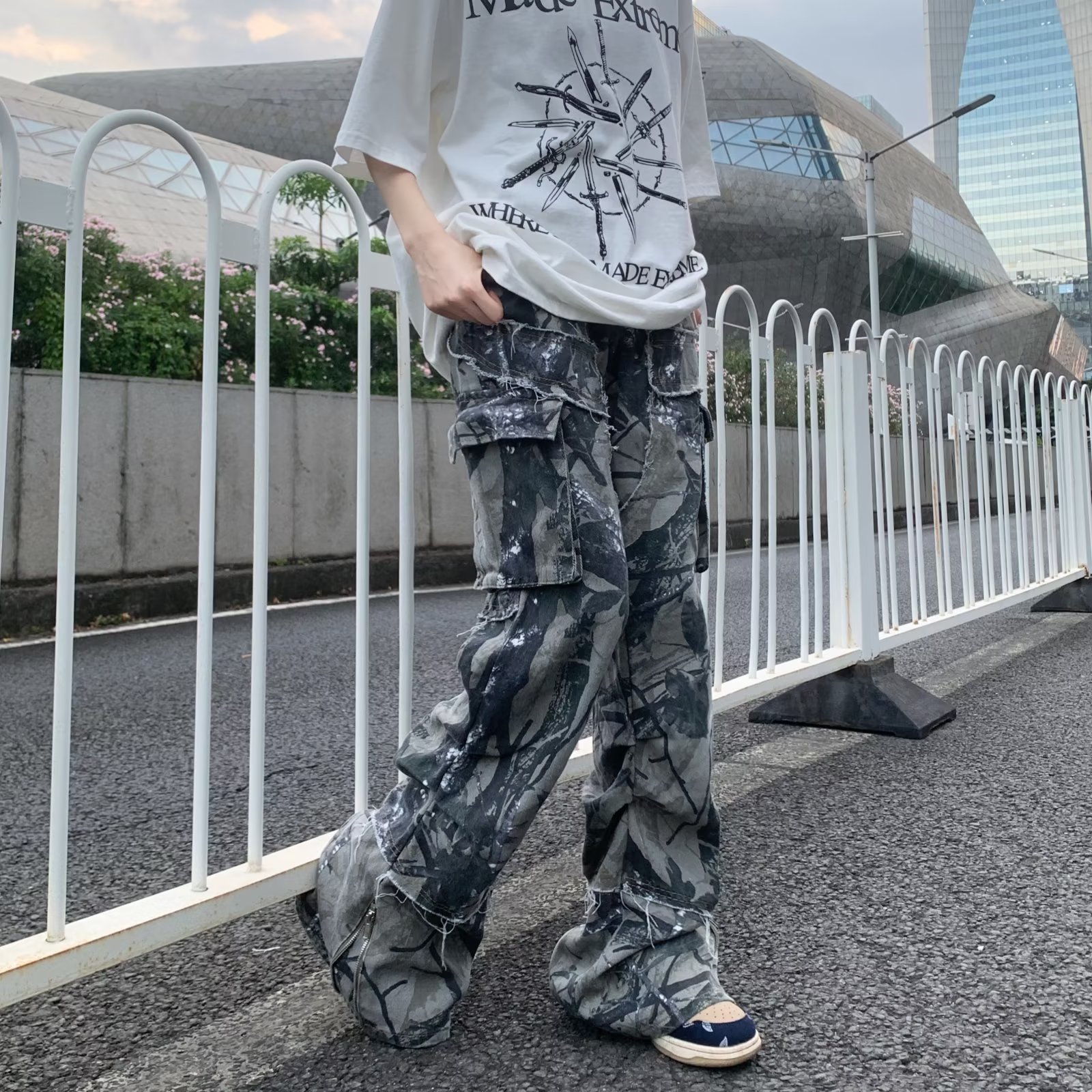 Graffiti Patchwork Cargo Pocket Jeans - Helloice Apparel