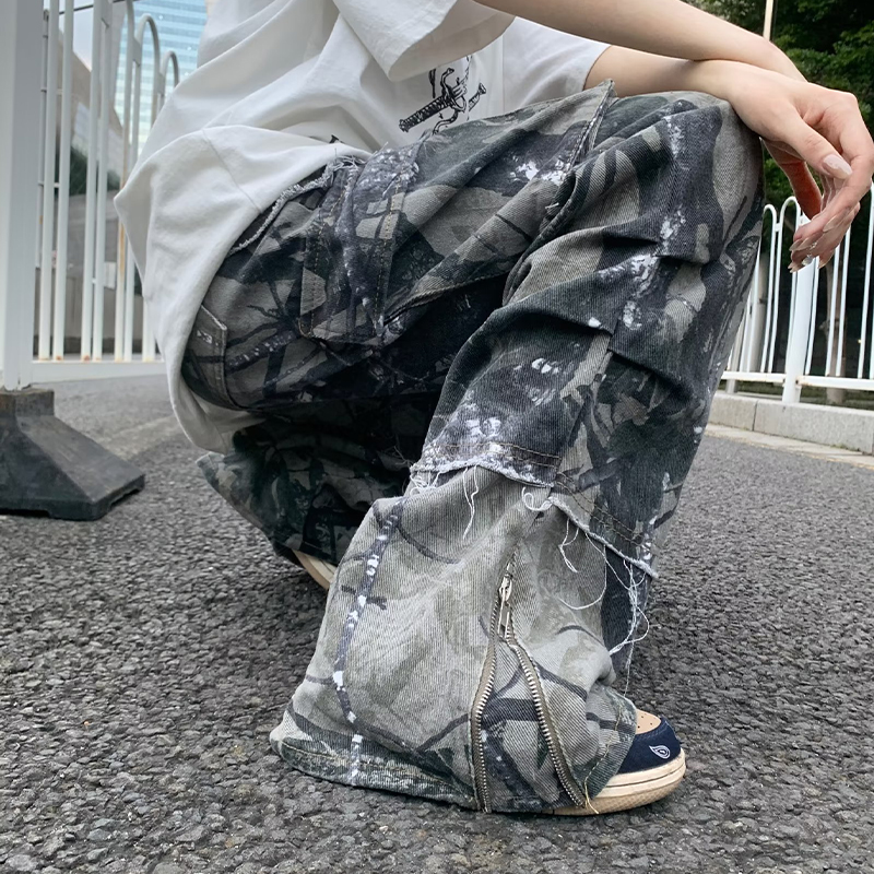 Graffiti Patchwork Cargo Pocket Jeans - Helloice Apparel