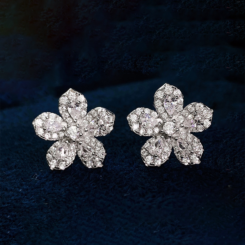 Simple Pear-shaped Flower Sterling Silver Stud Earring - Helloice